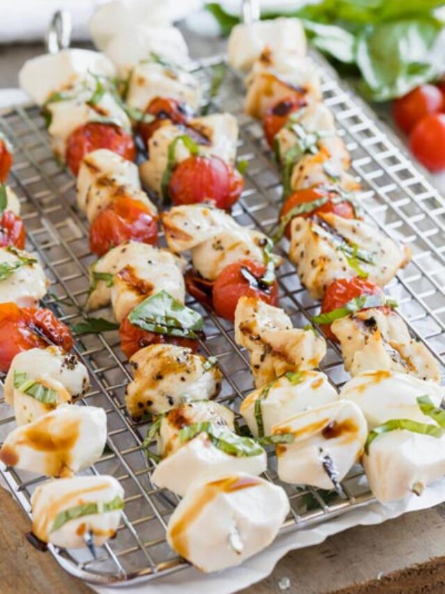 How to Make Keto Chicken Caprese Kebabs - Ketofocus