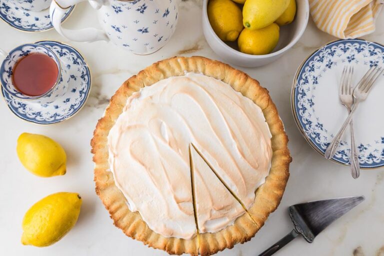 Keto Lemon Meringue Pie - 2 g carbs (Just 4 Filling Ingredients)