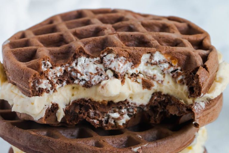 Keto Oreo Chaffle Recipe - Ketofocus